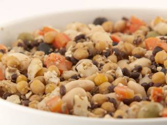 Salata od slanutka, boba i azuki graha